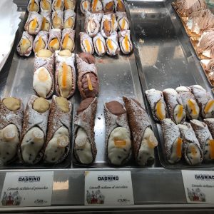Breakfast at Pasticceria Regoli in Rome - An American in Rome